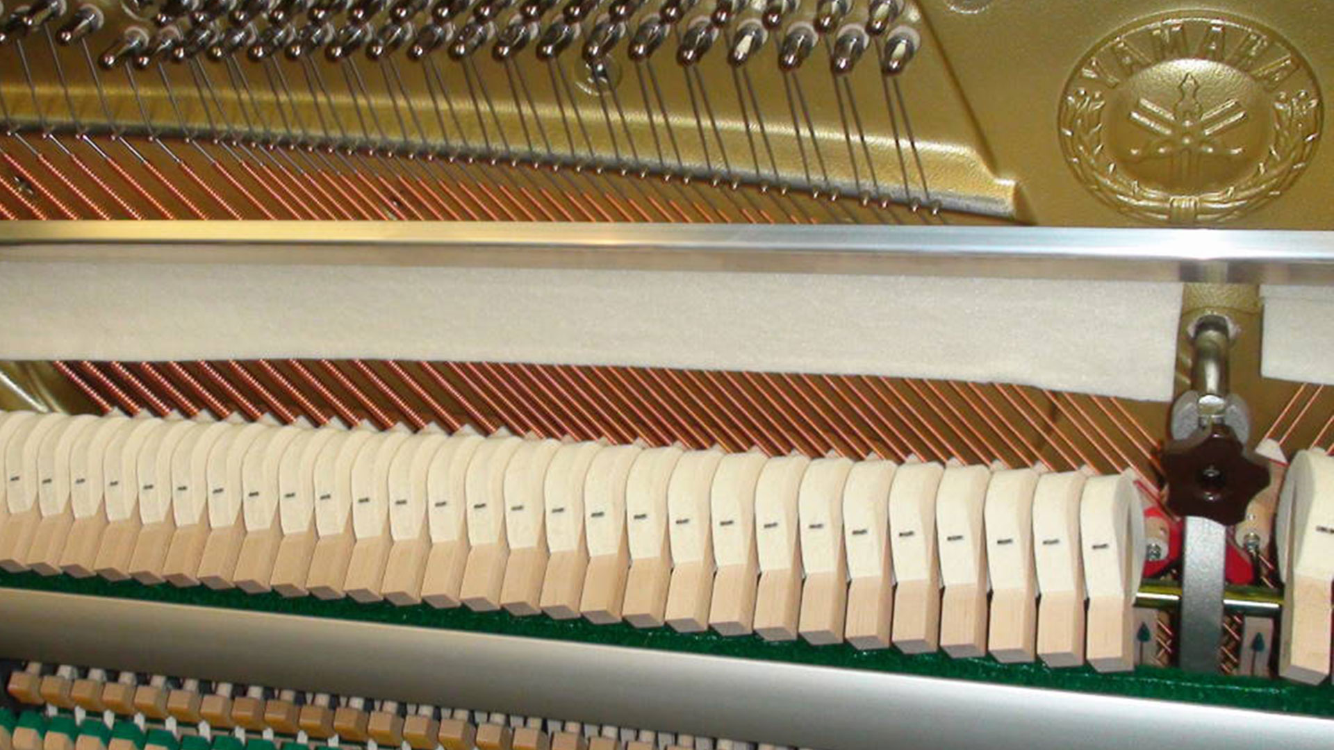 Yamaha b2 Studio Upright Piano | Riverton Piano in Scottsdale, AZ